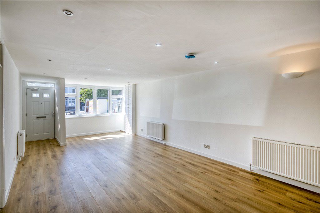 3 bed flat for sale in Durham Road, Wimbledon SW20 - Zoopla