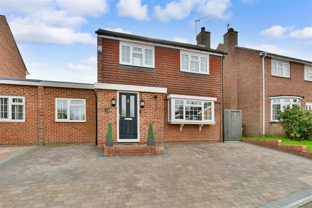 6 bed link-detached house for sale in Cowdrey Close, Rochester, Kent ...