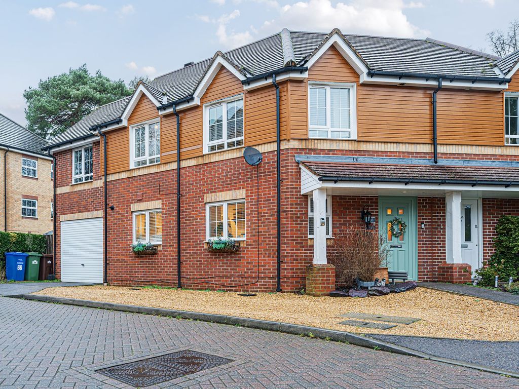 3 bed semi-detached house for sale in Maple Avenue, Farnborough GU14, £ ...
