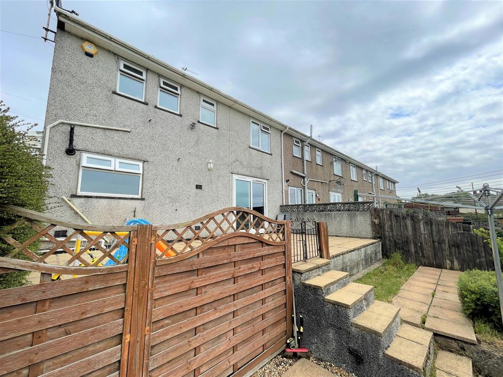 3 bed terraced house for sale in Manor Way, Risca, Newport NP11 - Zoopla