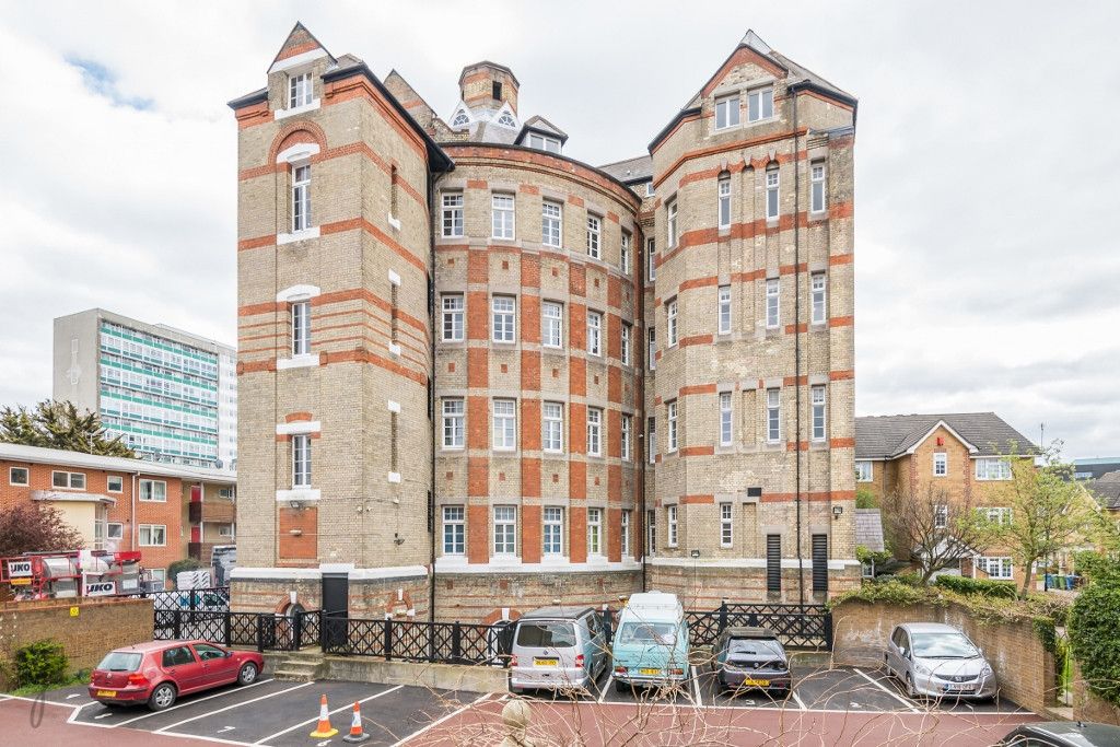1 bed flat for sale in St. Giles Tower, Gables Close, Camberwell ...