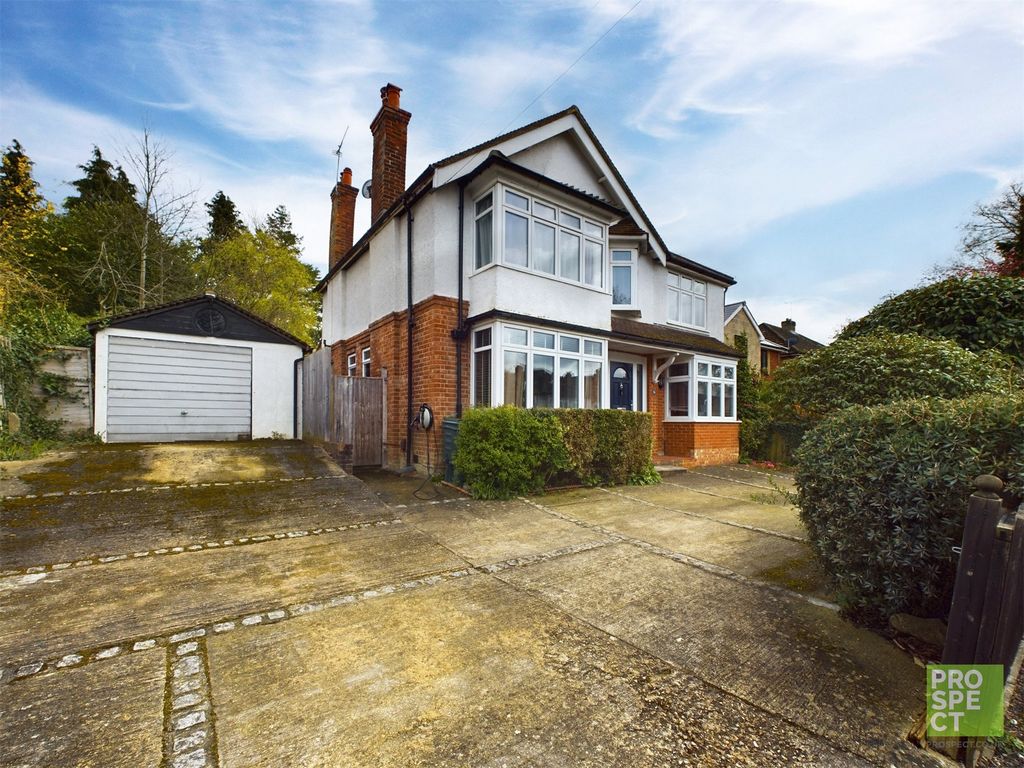 4 Bed Detached House For Sale In Salisbury Road Farnborough Hampshire