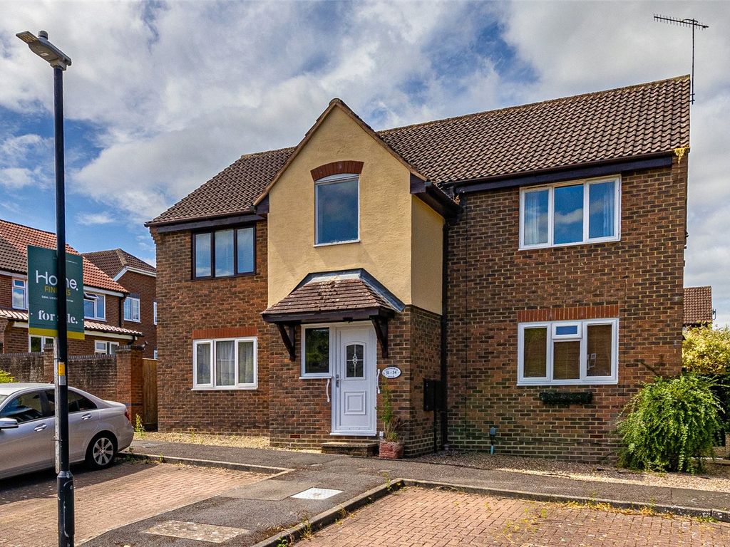 1 Bed Flat For Sale In Chatsworth Road Abbey Meads Swindon Wiltshire