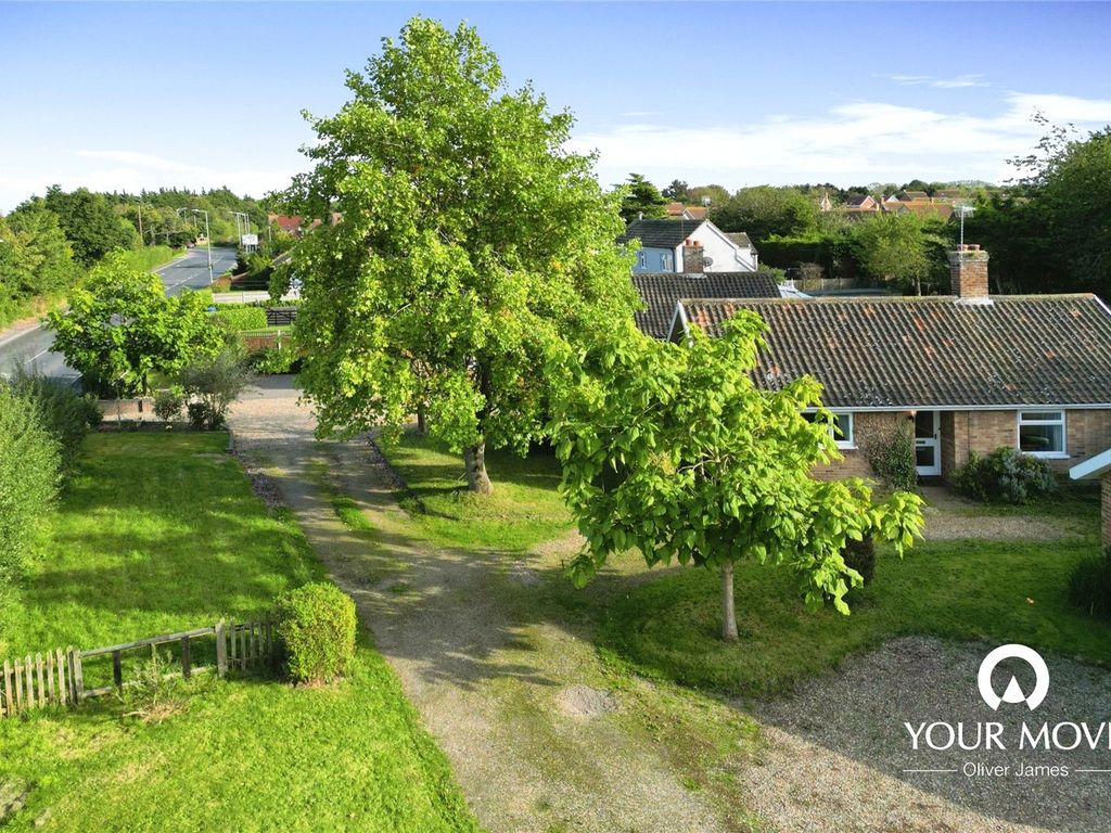 2 Bed Bungalow For Sale In Lowestoft Road Worlingham Beccles Suffolk