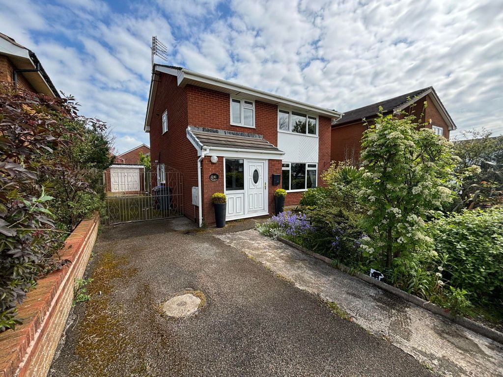 4 bed detached house for sale in Warren Drive, Cleveleys FY5, £300,000 ...