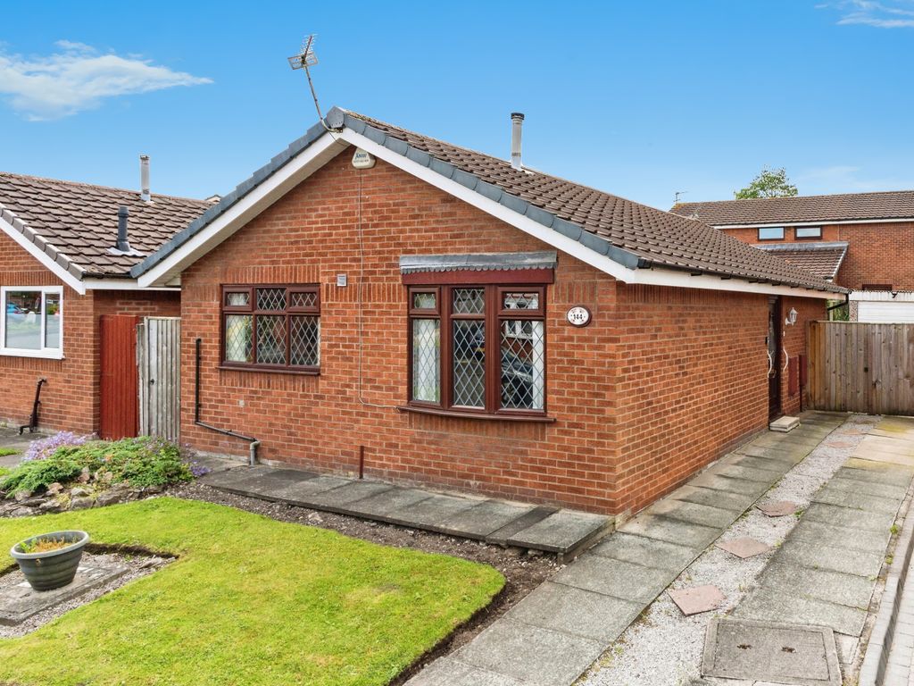 2 Bed Detached Bungalow For Sale In Dundee Close Warrington Wa2 £
