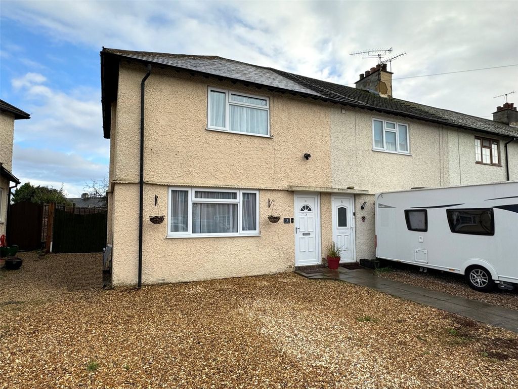 2 Bed End Terrace House For Sale In Fowler Road Farnborough Hampshire