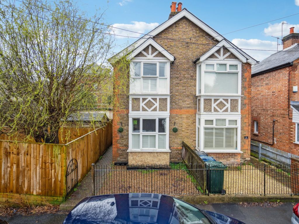 2 Bed Semi Detached House For Sale In Fassetts Road Loudwater High