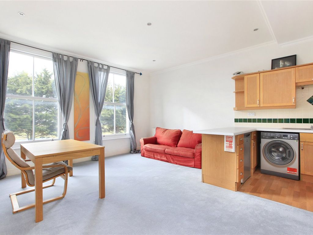 2 bed flat to rent in Trinity Road, Wandsworth Common, London SW17 - Zoopla