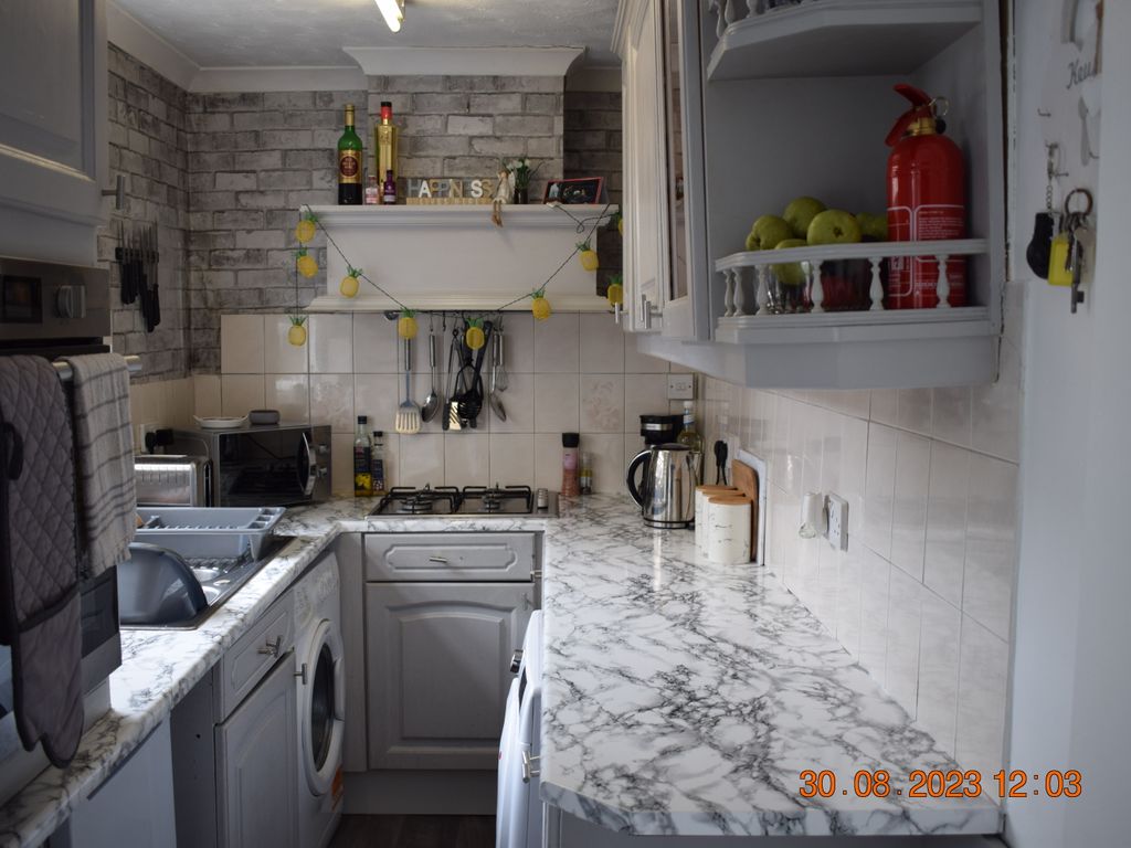 2 bed terraced house to rent in Queens Road, Nuneaton CV11, £895 pcm ...