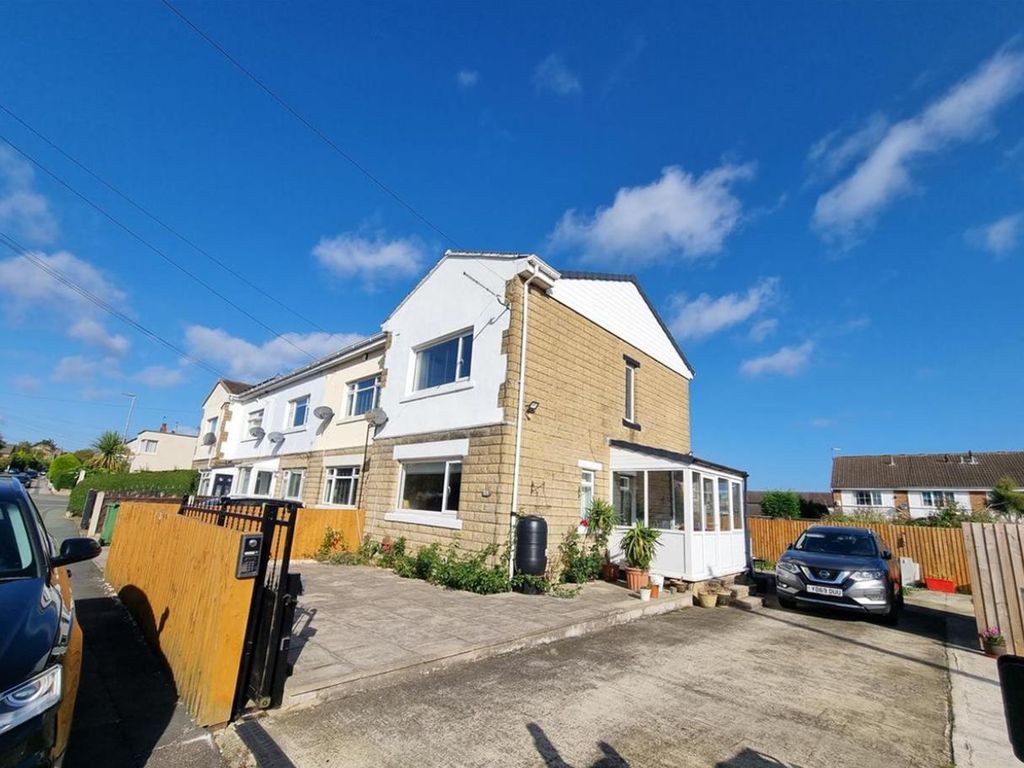 2 Bed Town House For Sale In Newlands Farsley Pudsey Ls28 £200 000