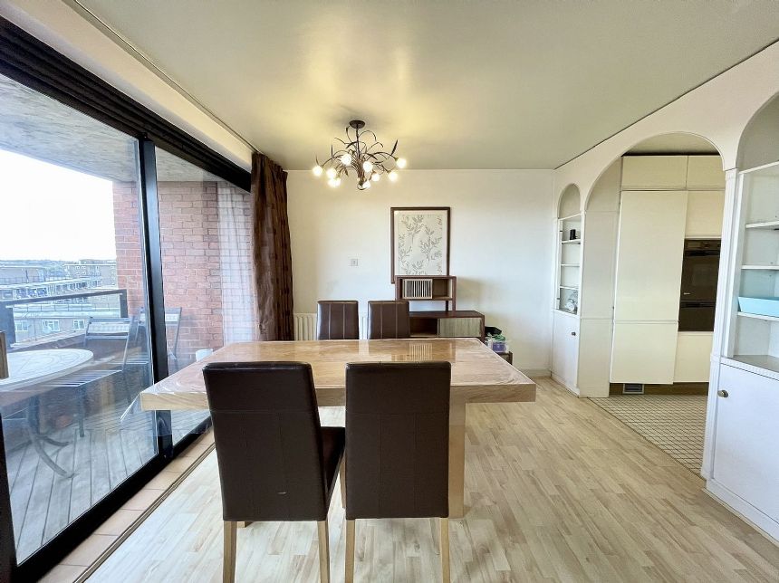 2 bed flat to rent in Cresta House, 133 Finchley Road, London NW3, £ ...