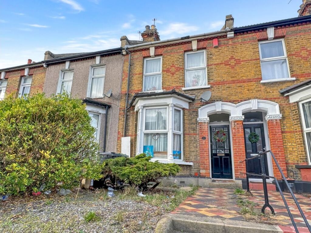 2 bed terraced house for sale in Pelham Road, Gravesend DA11, £325,000 - Zoopla