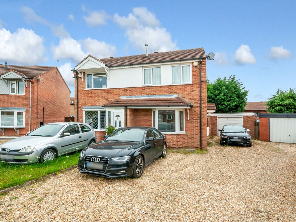 2 Bed Semi Detached House To Rent In Digby Close Lincoln Ln6 £800 Pcm