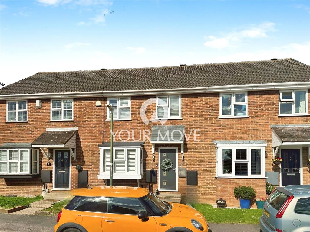 3 Bed Terraced House For Sale In Sinclair Way Dartford Kent Da2 £