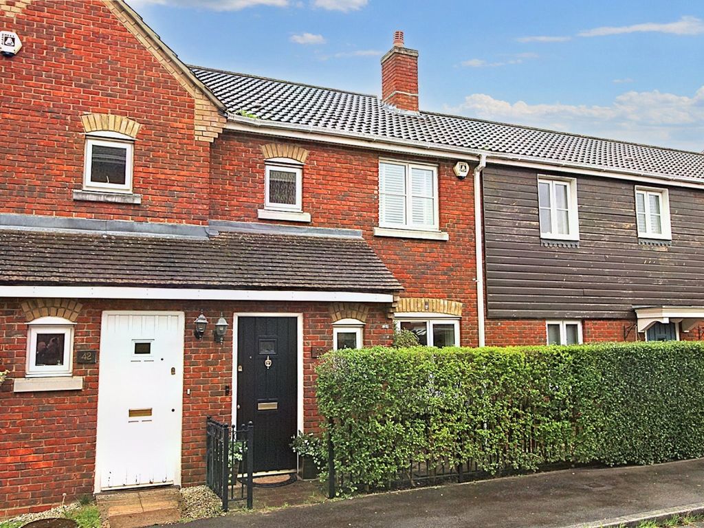 3 bed terraced house for sale in Turgis Road, Fleet, Hampshire GU51, £ ...