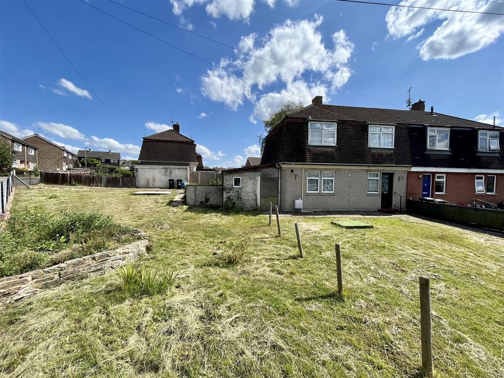 3 Bed End Terrace House To Rent In Hollydean Denecroft Cinderford