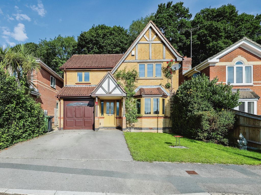 4 bed detached house for sale in Pentere Road, Waterlooville, Hampshire ...