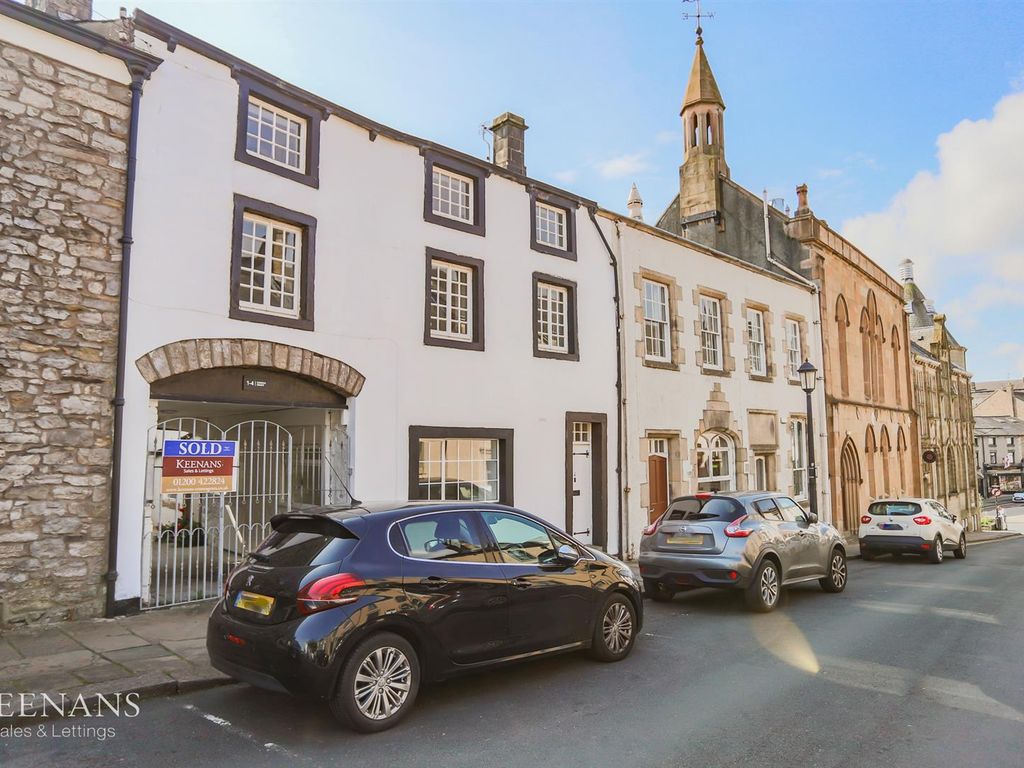 2 bed flat for sale in Church Street, Clitheroe BB7, £189,950 - Zoopla