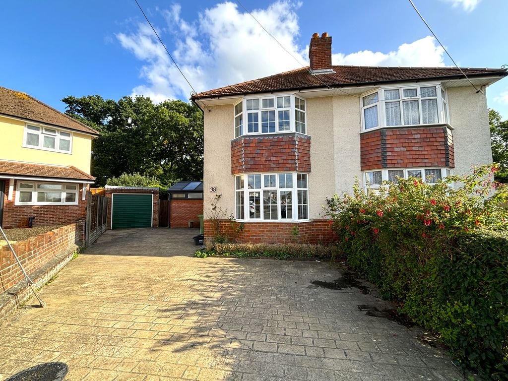 3 Bed Semi Detached House For Sale In Netley Abbey Southampton So31 £