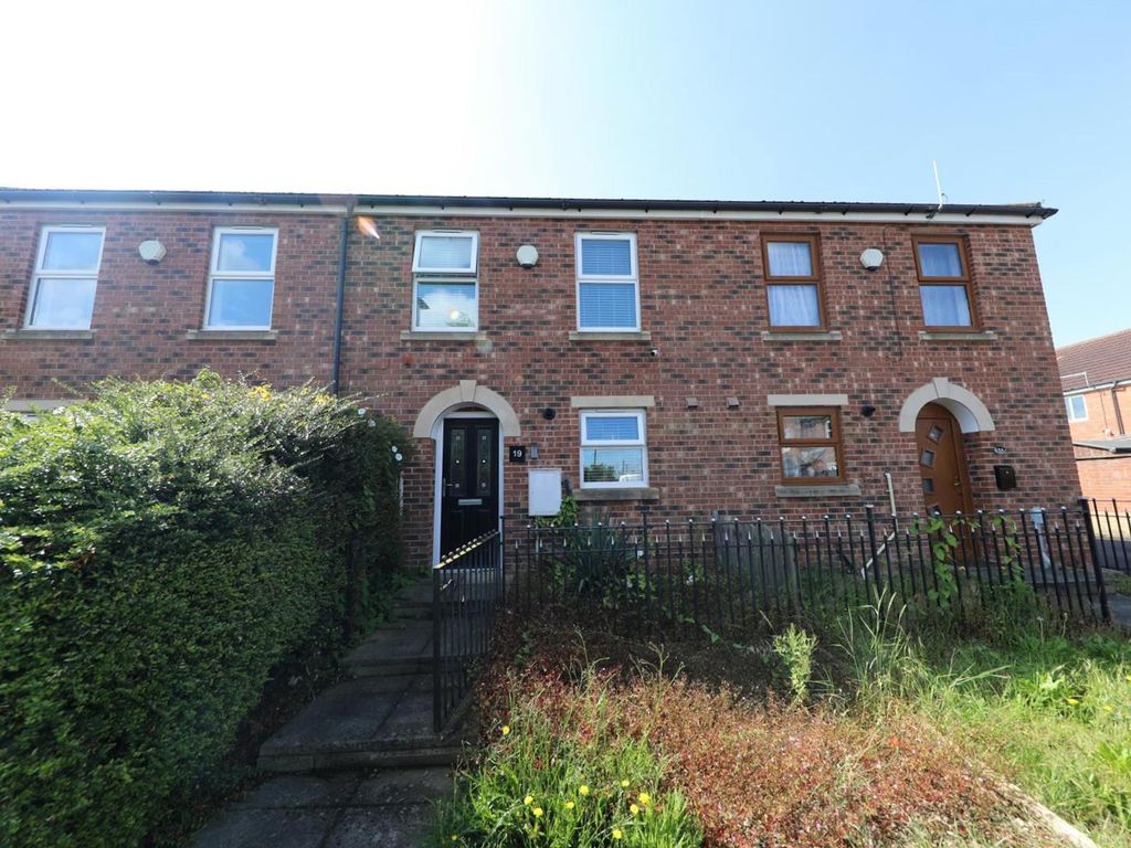 3 bed terraced house for sale in Hayton Grove, Hull HU4, £160,000 - Zoopla