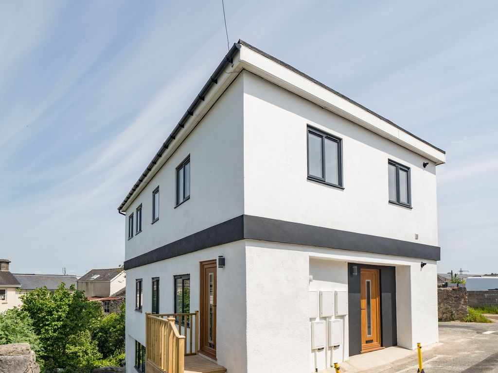 2 Bed Flat For Sale In Dudley Gardens Oak Place Newton Abbot Tq12