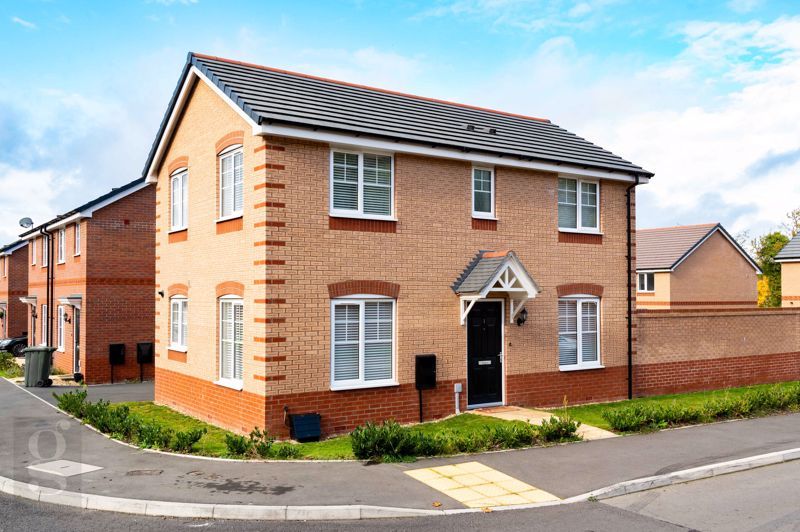 3 bed detached house to rent in Harrison Grove, Worcester WR5, £1,350 ...