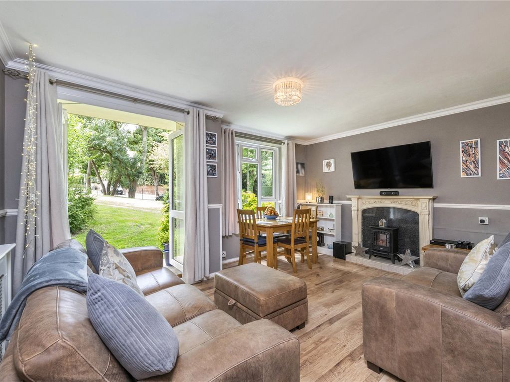 2 bed flat for sale in Ducie House, Whitnell Way SW15, £400,000 - Zoopla