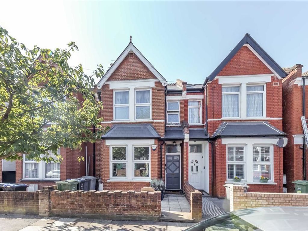 2 bed flat to rent in Larch Road, London NW2, £2,297 pcm - Zoopla