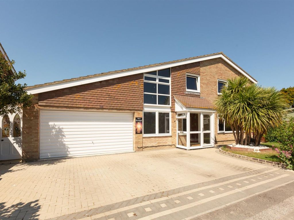 3 bed detached house to rent in Cliff Field, Westgate-On-Sea CT8, £ ...