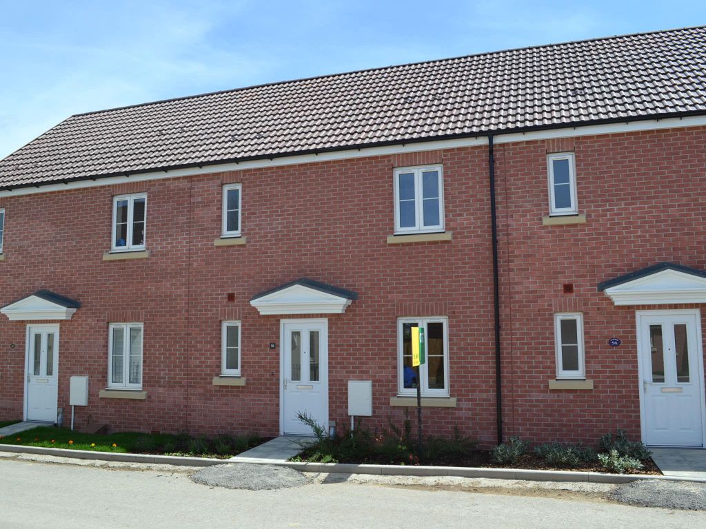 3 Bed Terraced House To Rent In Swannington Drive Kingsway Quedgeley