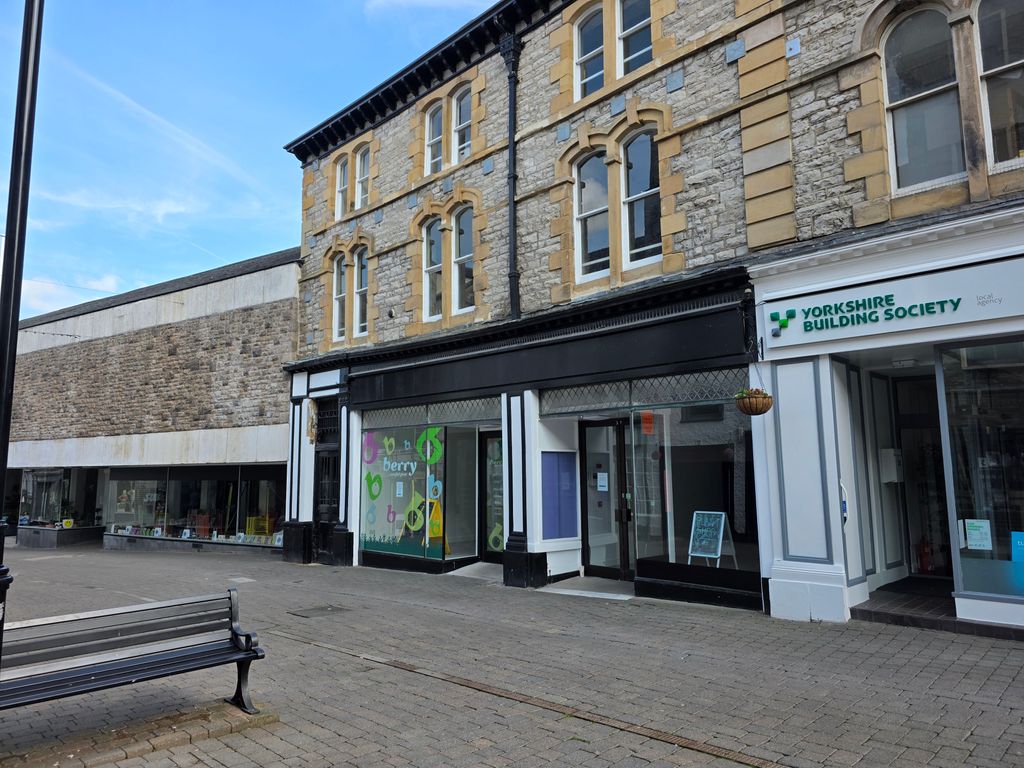 Finkle Street, Kendal LA9, Retail premises to let, £12,000 pa - Zoopla