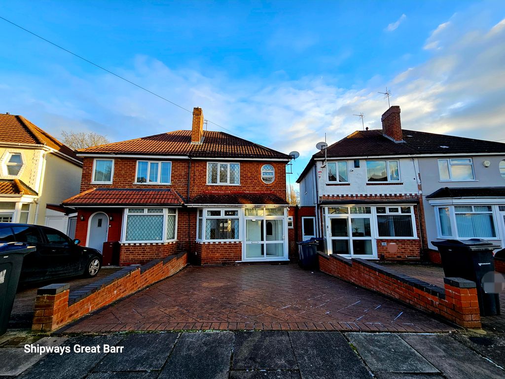 3 Bed Semi Detached House To Rent In Oundle Road Kingstanding