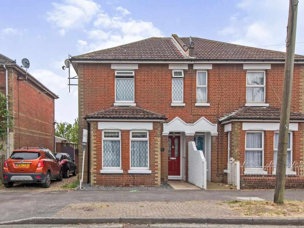 3 Bed Semi Detached House For Sale In Bursledon Road Southampton So19