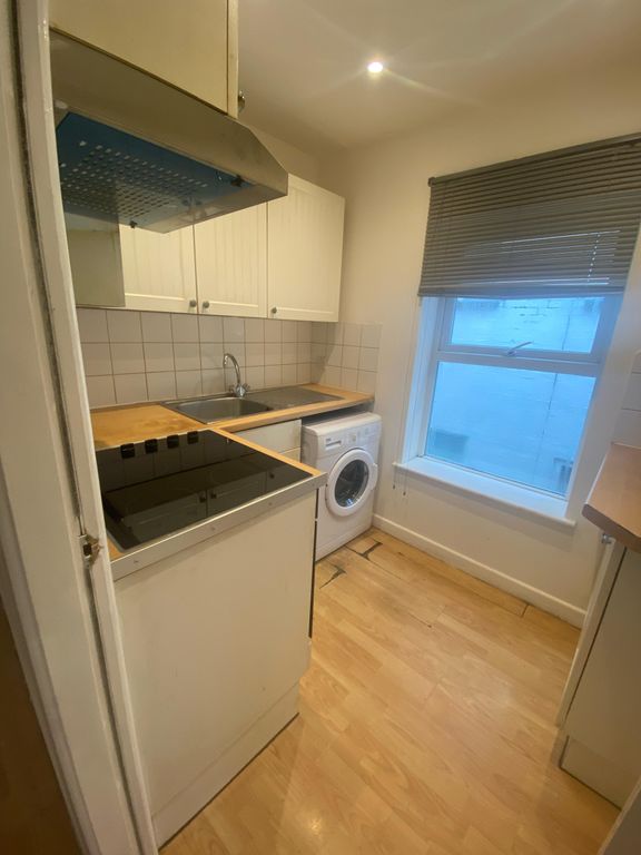 Studio to rent in Luton, Bedfordshire LU1 - Zoopla