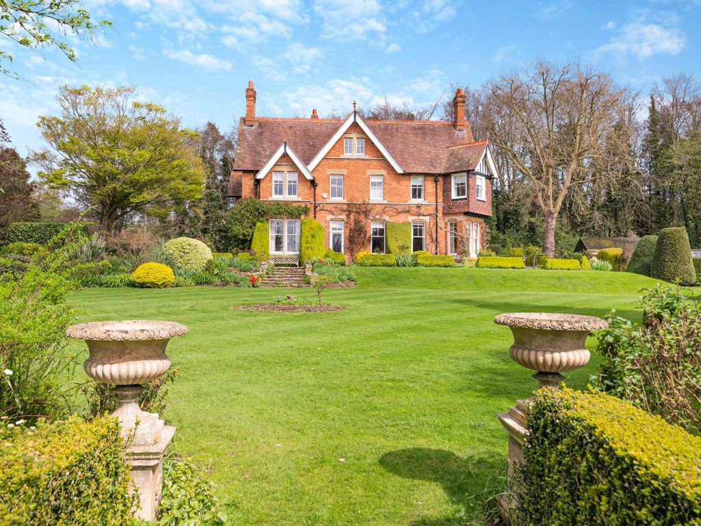 8 bed detached house for sale in Kemerton, Tewkesbury, Gloucestershire ...