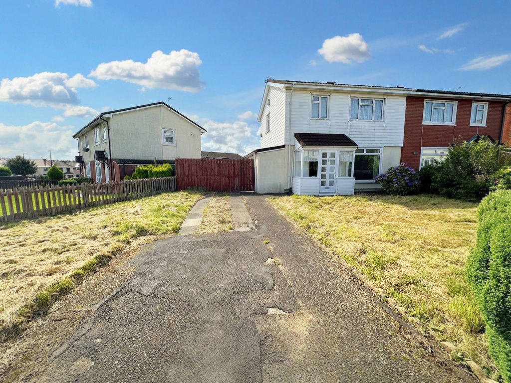 3 Bed Semi Detached House For Sale In Reynolds Avenue Washington Ne38