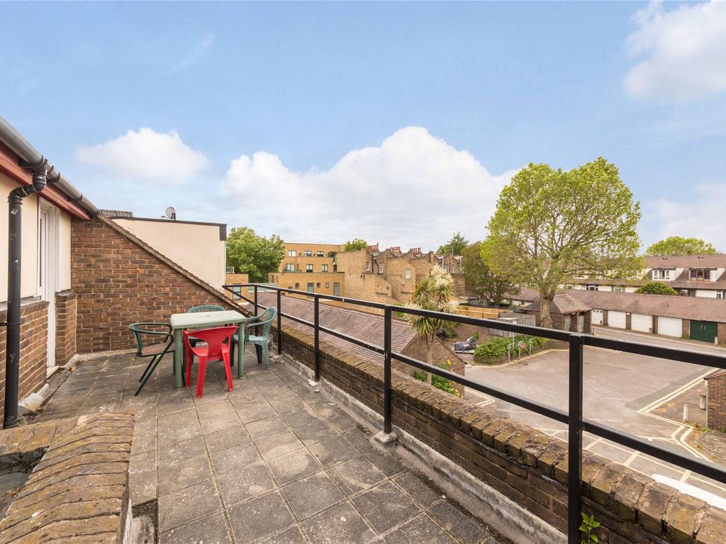 4 bed flat for sale in Dunton Road, London SE1 - Zoopla