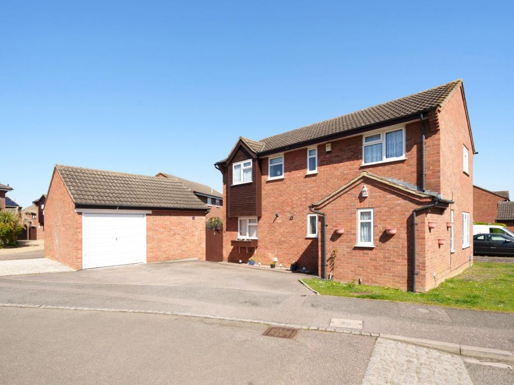 4 Bed Detached House For Sale In Normandy Close Kempston Bedford Mk42