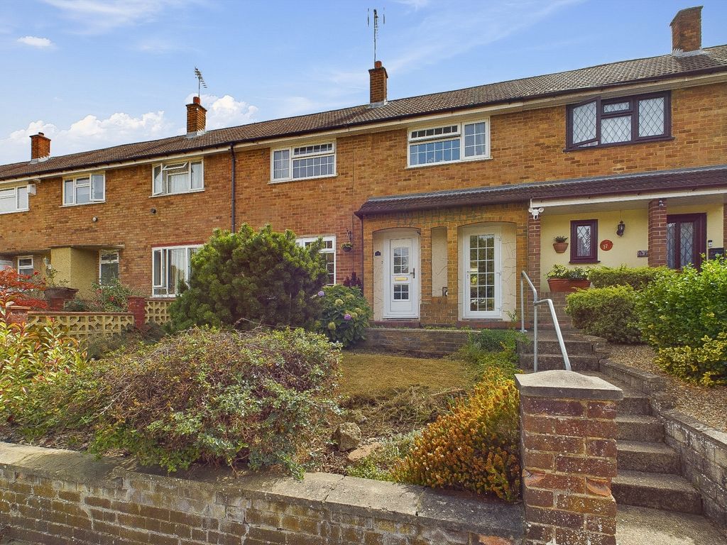 3 Bed Terraced House For Sale In Bligh Way Strood Rochester Me2 £