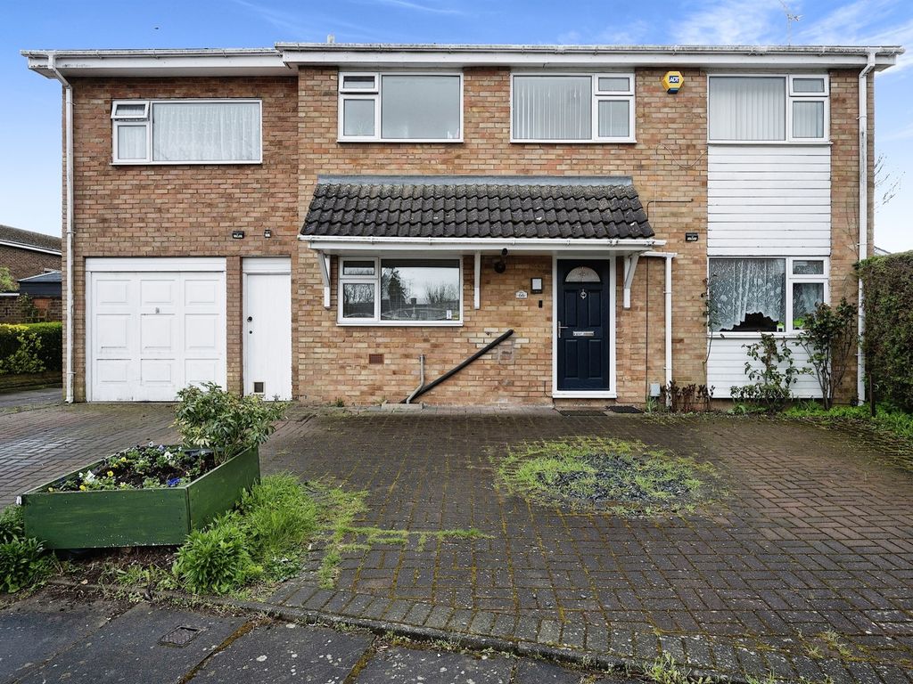 4 bed detached house for sale in Allen Close, Dunstable LU5, £450,000 ...