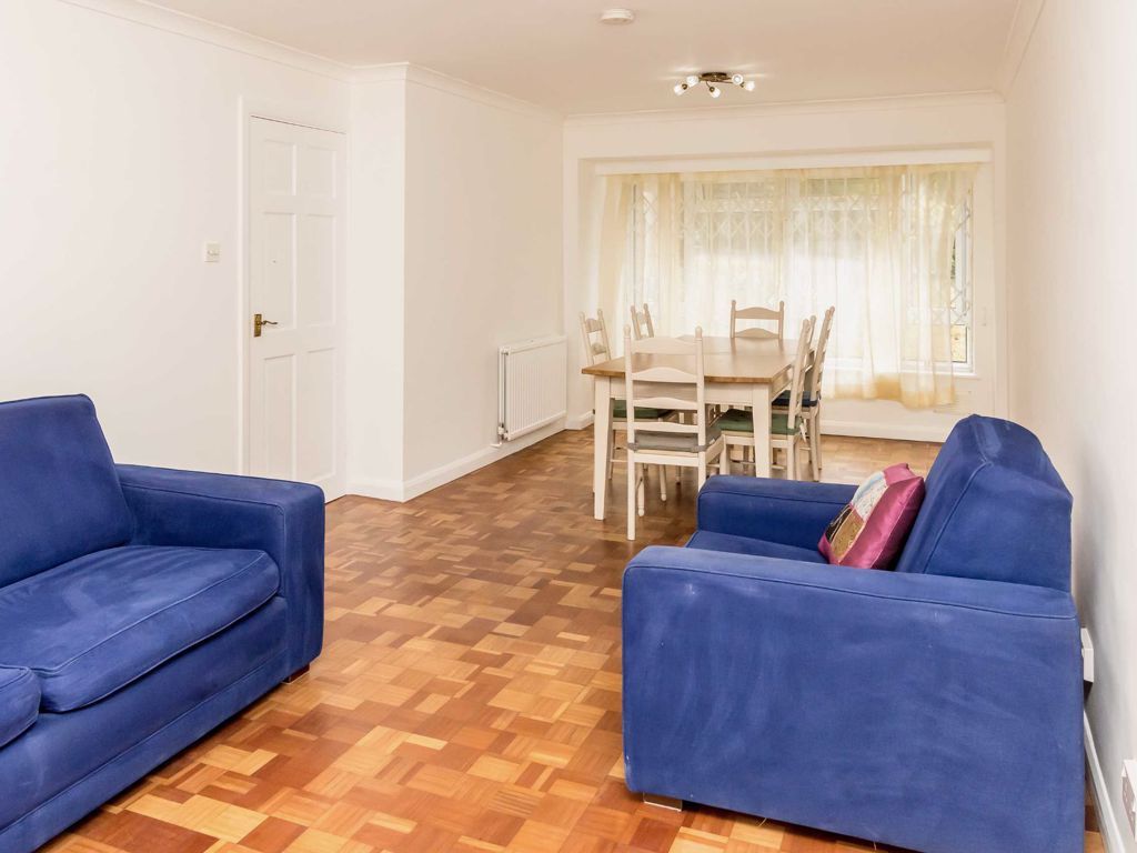 2 bed flat to rent in Castlebar Hill, London W5 - Zoopla