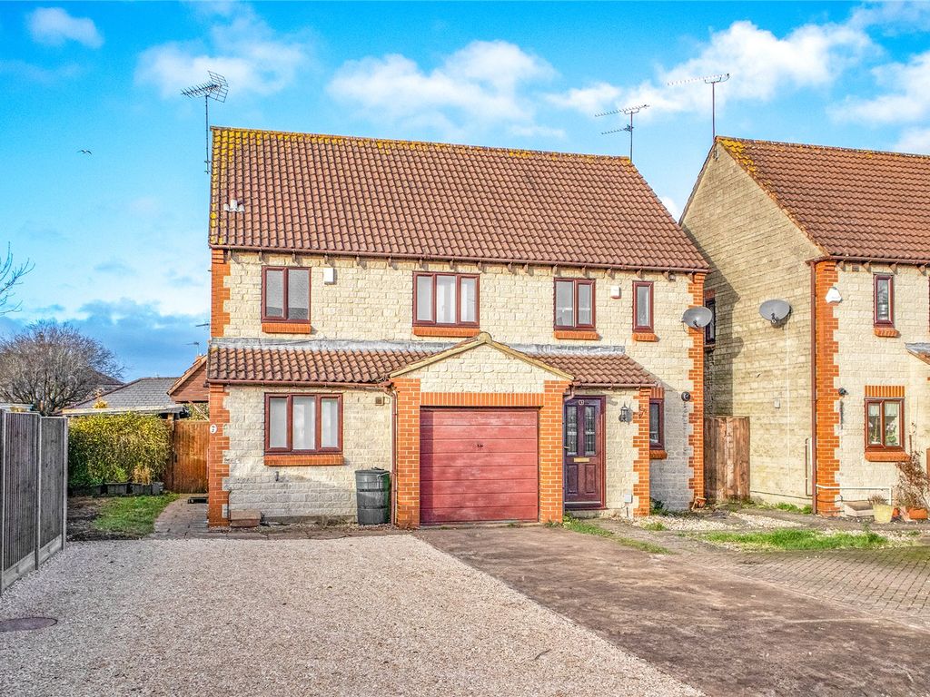 3 Bed Semi Detached House To Rent In Menham Close Swindon Wiltshire