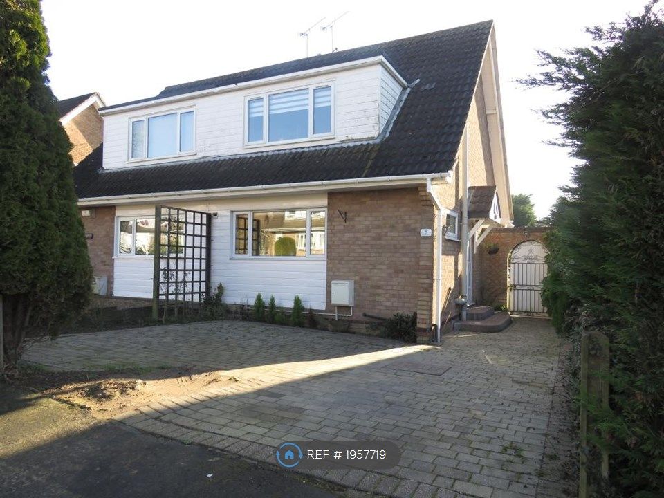 3 Bed Semi Detached House To Rent In Milton Close Wigston Le18 £1 000