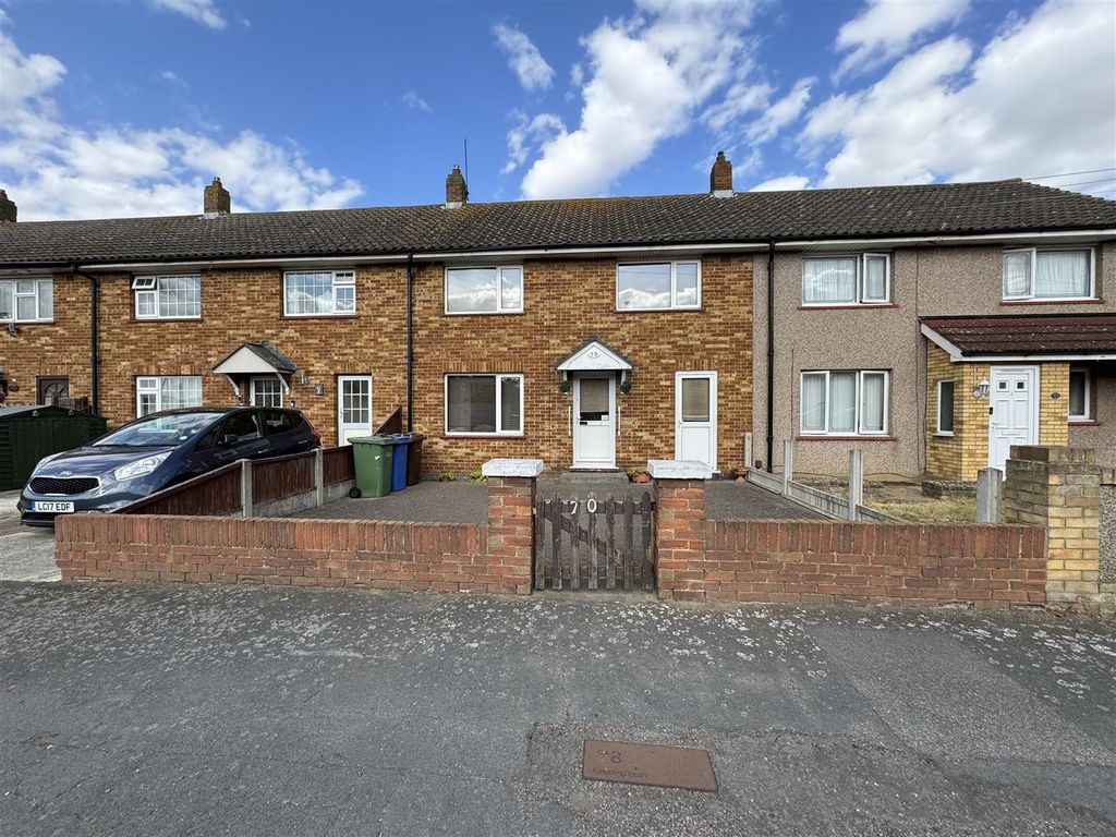 3 Bed Terraced House For Sale In Sabina Road Chadwell St Mary Grays