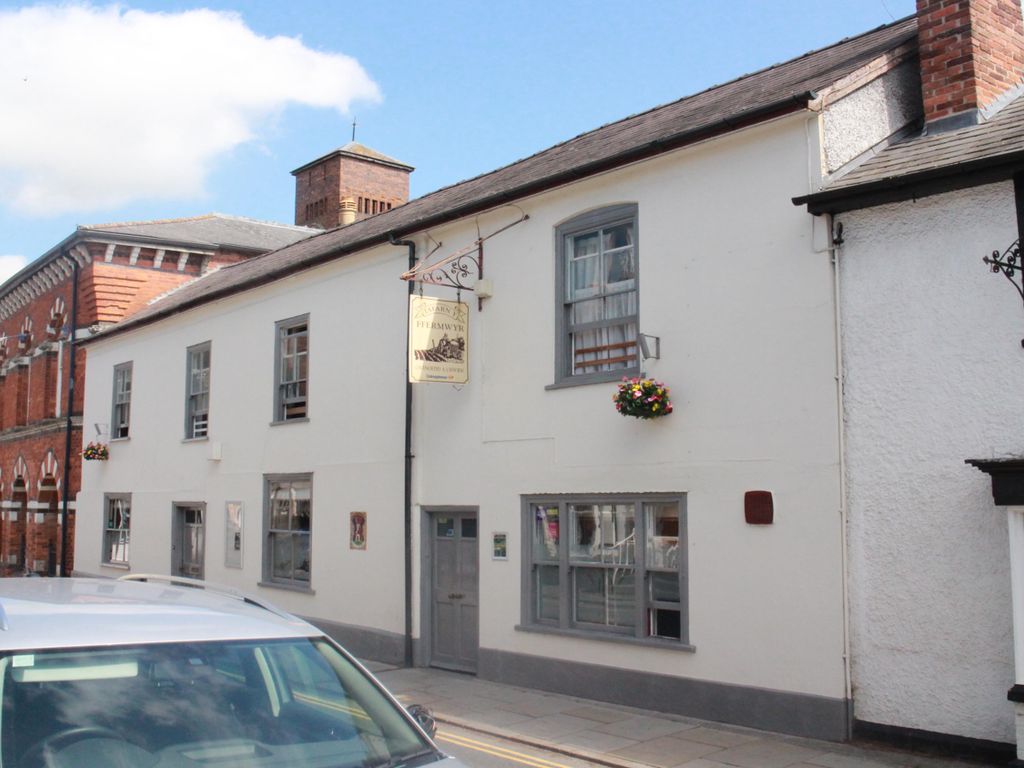 Pub/bar for sale in Hereford Street, Presteigne LD8, £250,000 - Zoopla