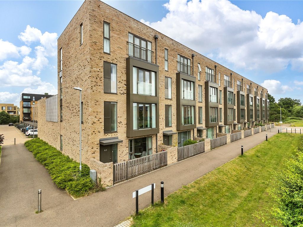 5 bed terraced house for sale in Clay Farm Drive, Trumpington ...