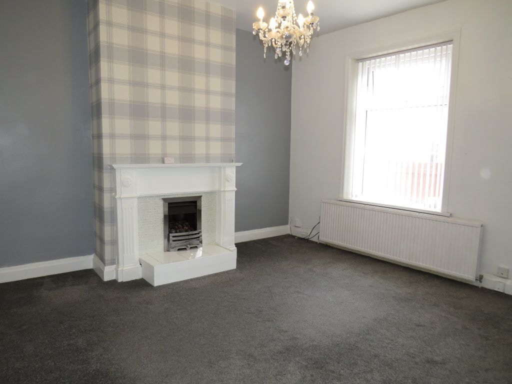 2 bed terraced house to rent in Elizabeth Street, Elland HX5 - Zoopla