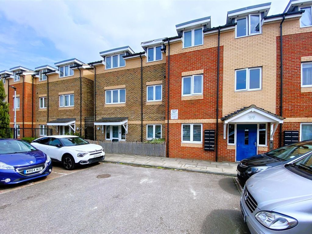 2 bed flat for sale in Miles Road, Mitcham CR4 - Zoopla