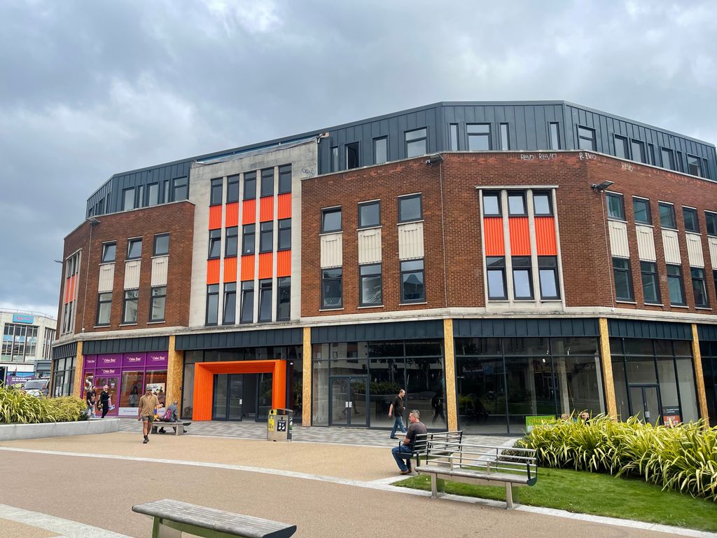 Retail premises to let in Kings Buildings, Princess Way, Swansea SA1 ...